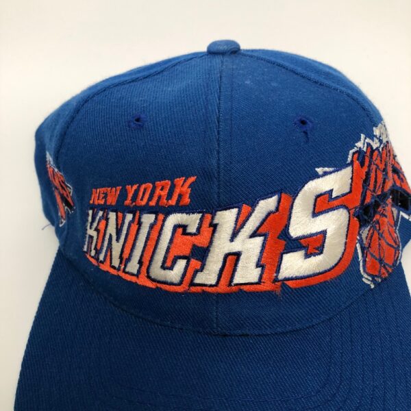 90’s New York Knicks Sports Specialties Grid NBA Snapback Hat – Rare VNTG